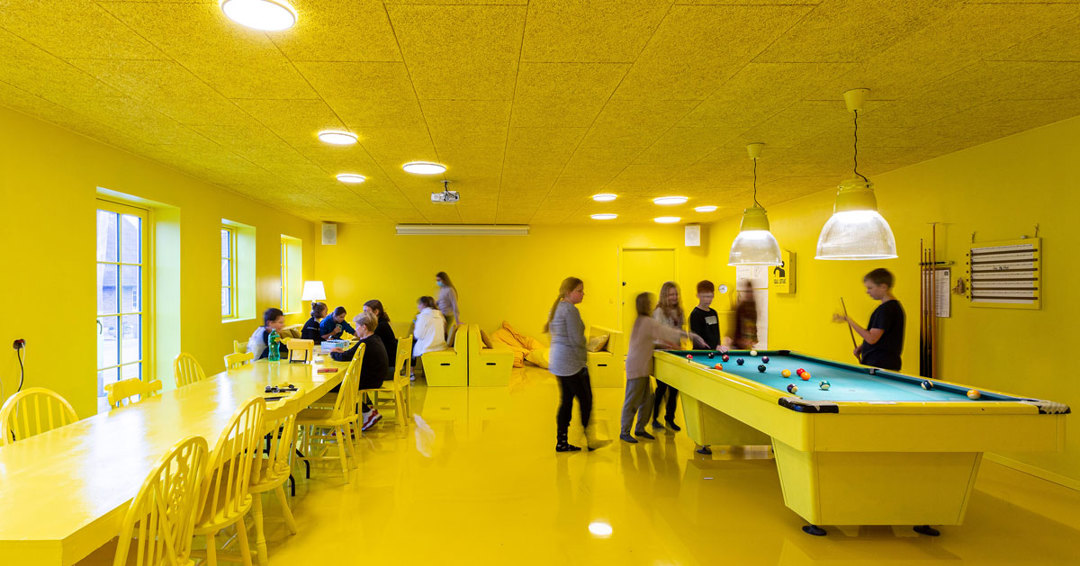 Gul Stue – a gathering place for young people | Troldtekt